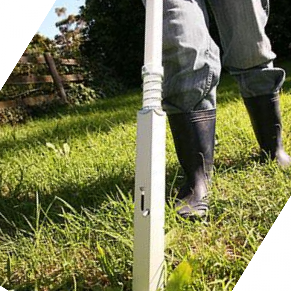 Weedstick - Back-friendly stick for applying granular weed killer